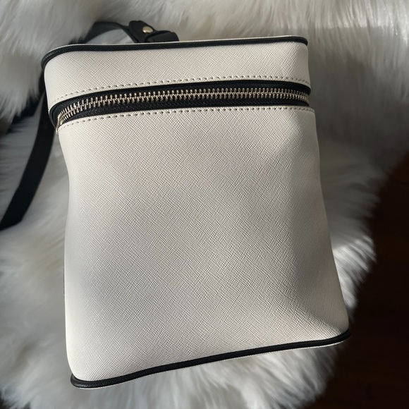 henri bendel | Bags | Henri Bendel West 57th Luggage Suitcase Wheelie ...